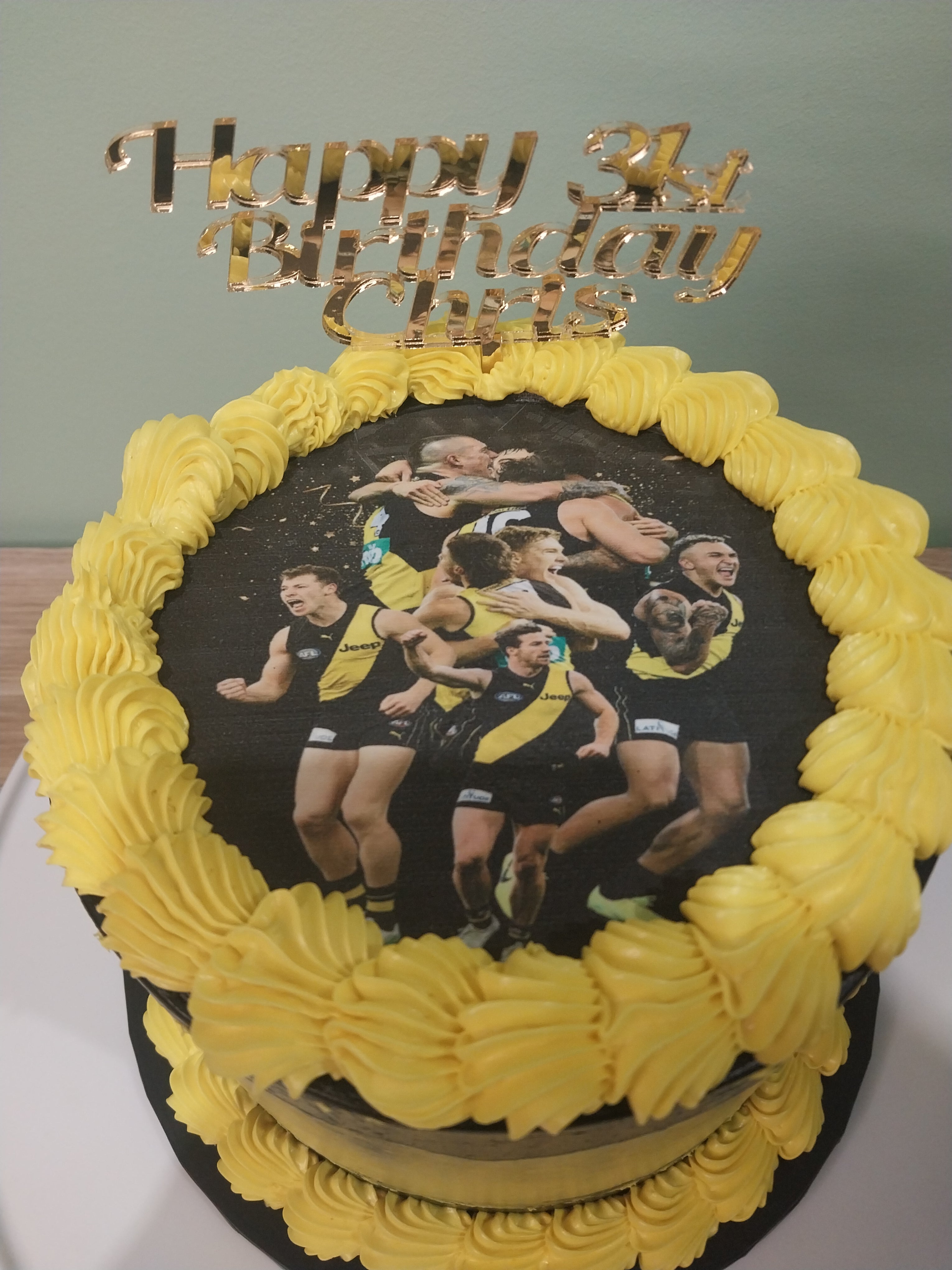 Richmond Tigers AFL Footy Cake Melbourne Free Delivery – Stylish Cakes Co.
