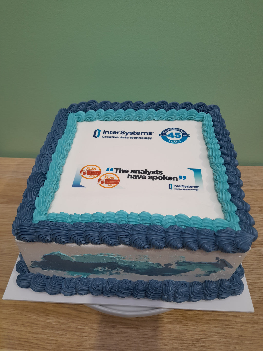 Corporate Cake Melbourne Free Delivery – Stylish Cakes Co.