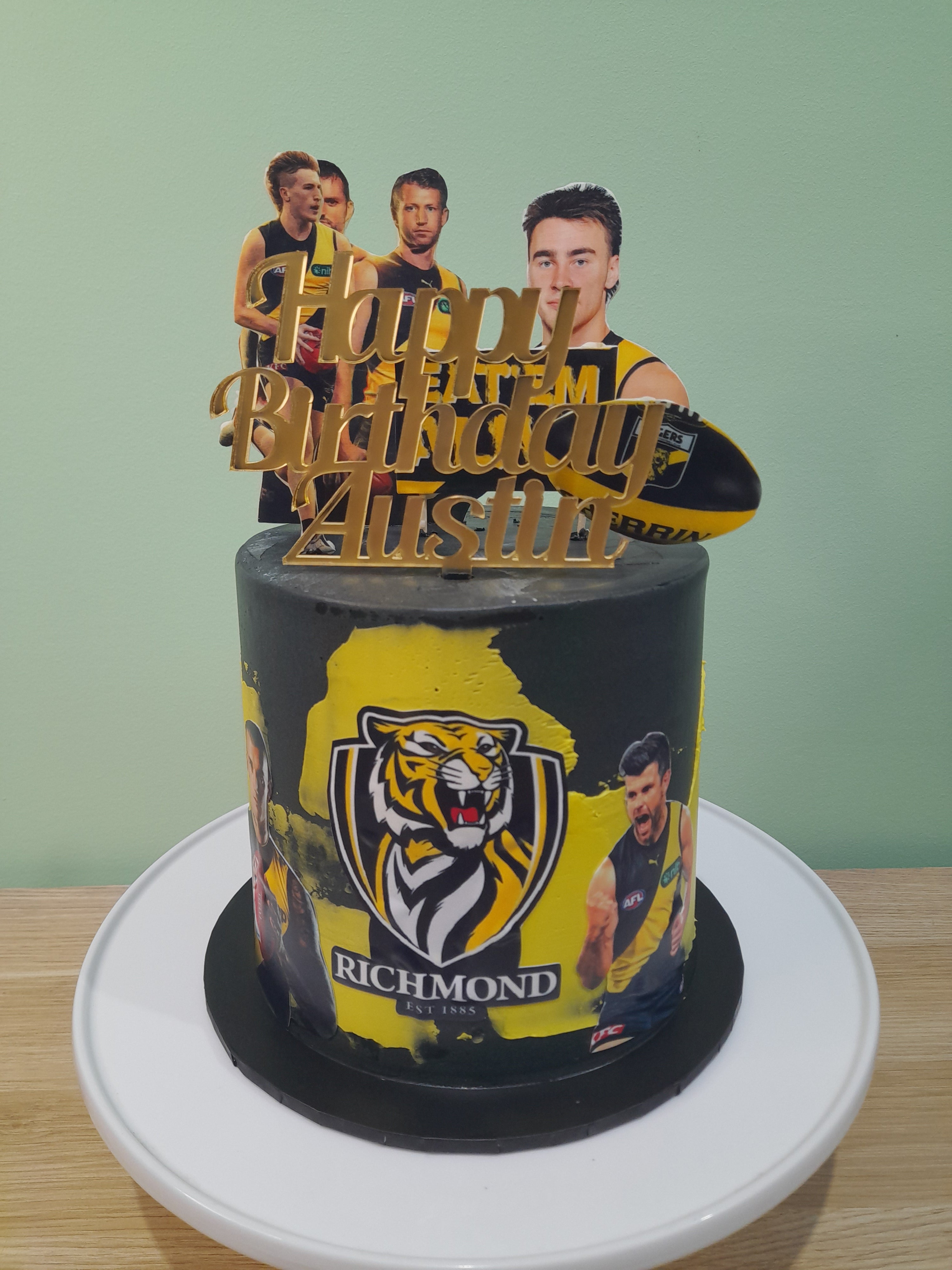 Tall Richmond Tigers AFL Cake Melbourne – Stylish Cakes Co.